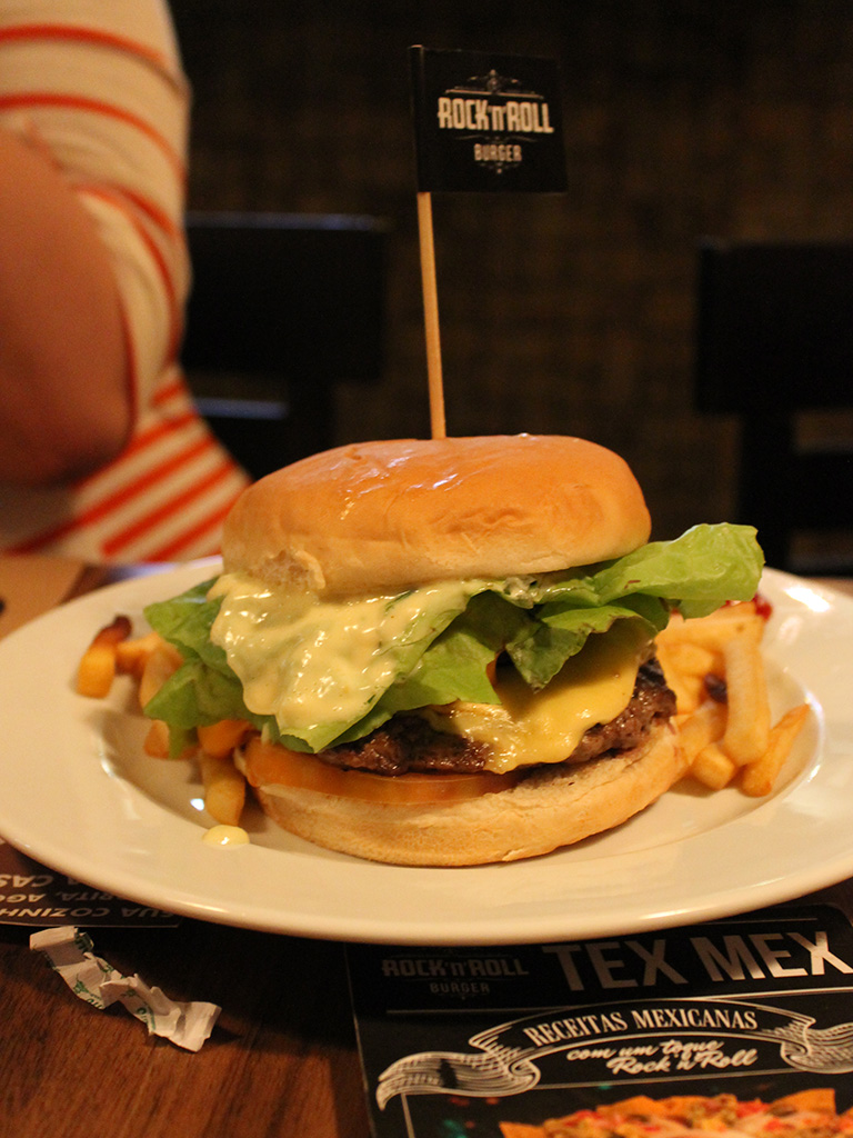 Rock'n'Roll Burger • raquelícias